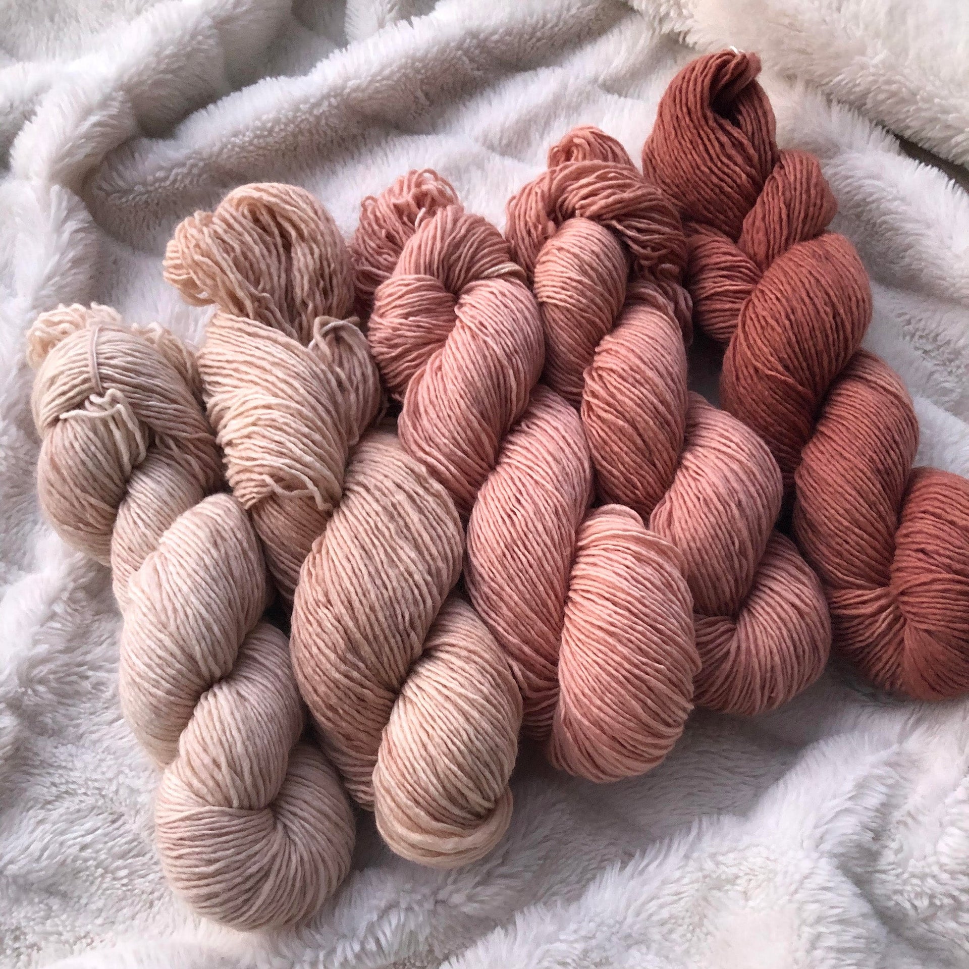 How To Naturally Hand Dye Yarn Using Avocados | Darn Good Yarn