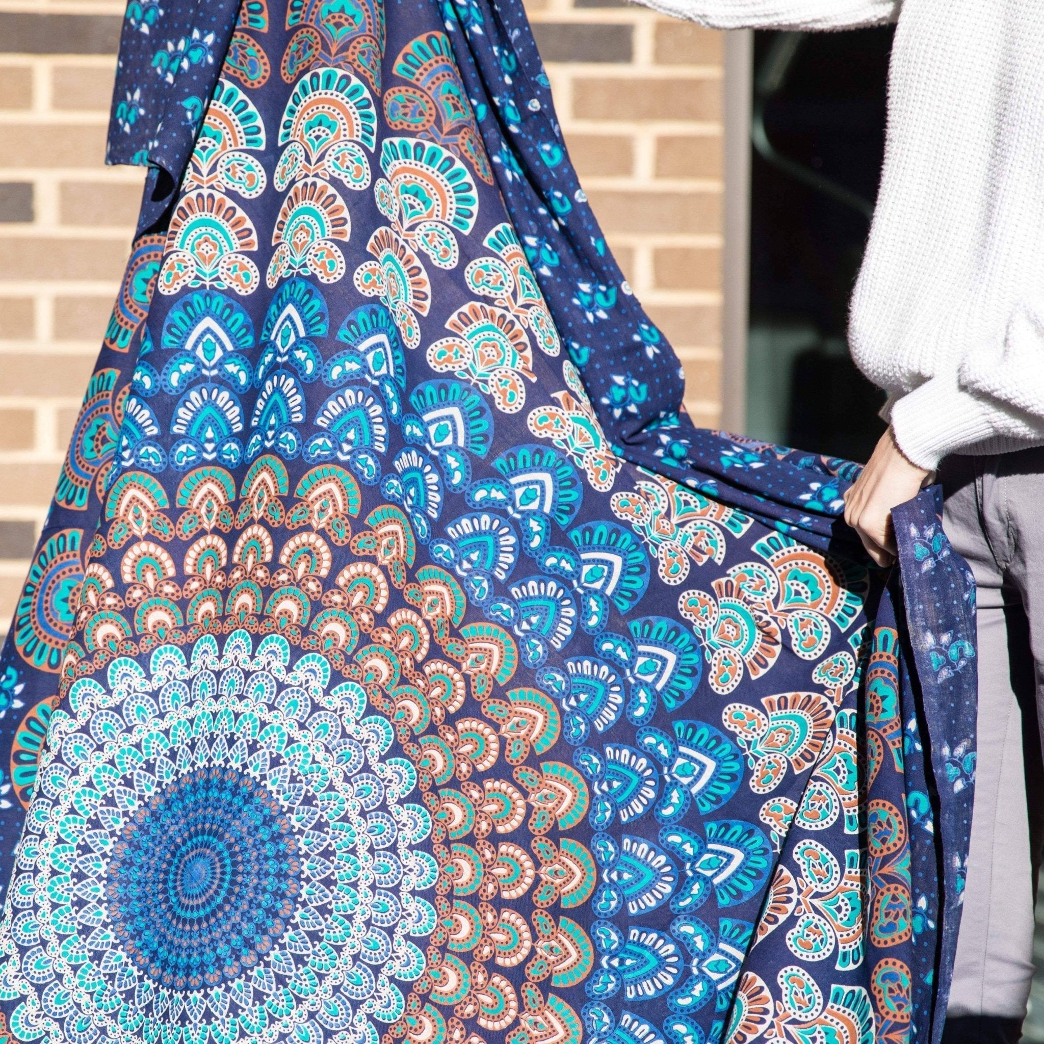 Wall Hangings: Must Have Styles + How To Hang Them | Darn Good Yarn