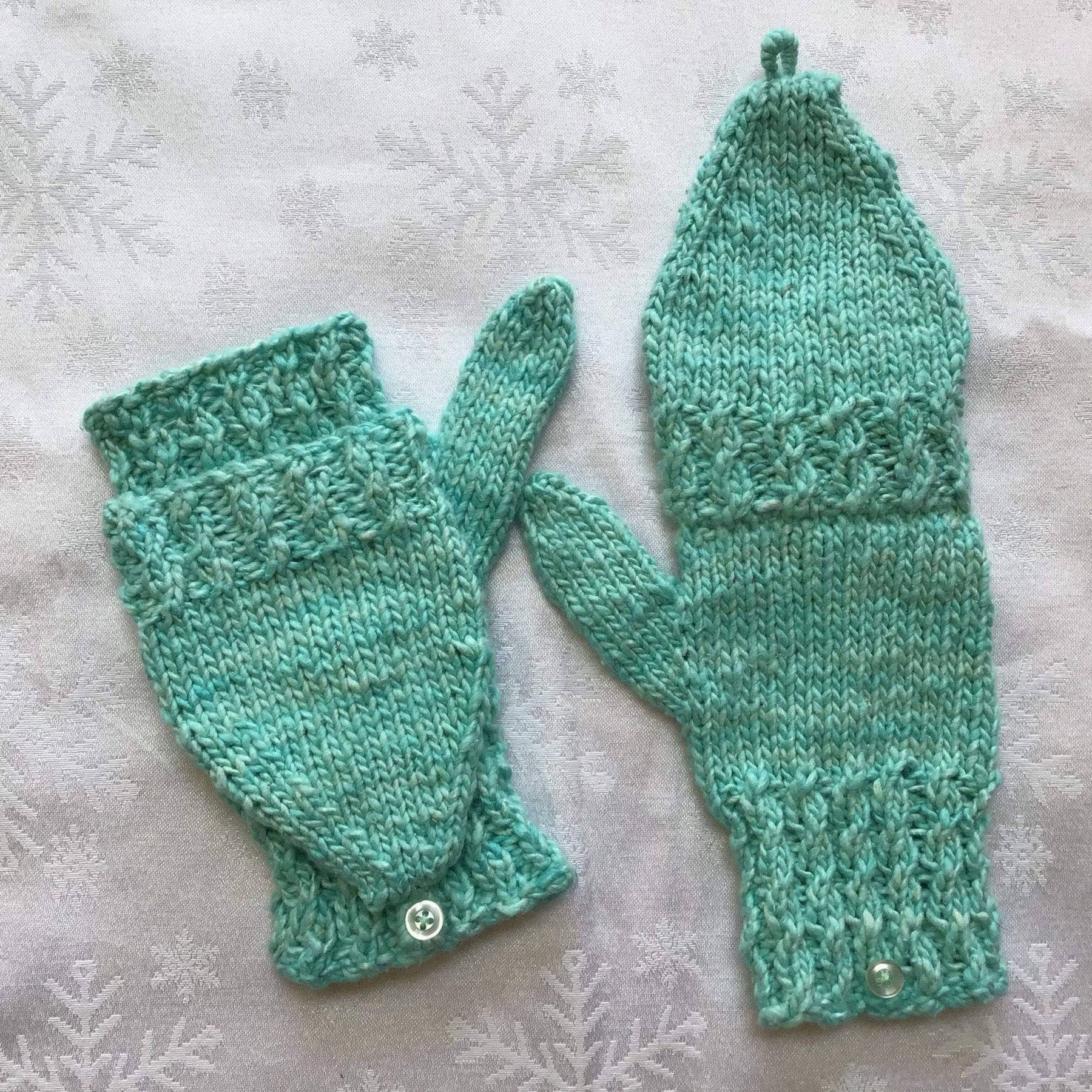 Convertible Mittens Knitting Pattern | Darn Good Yarn